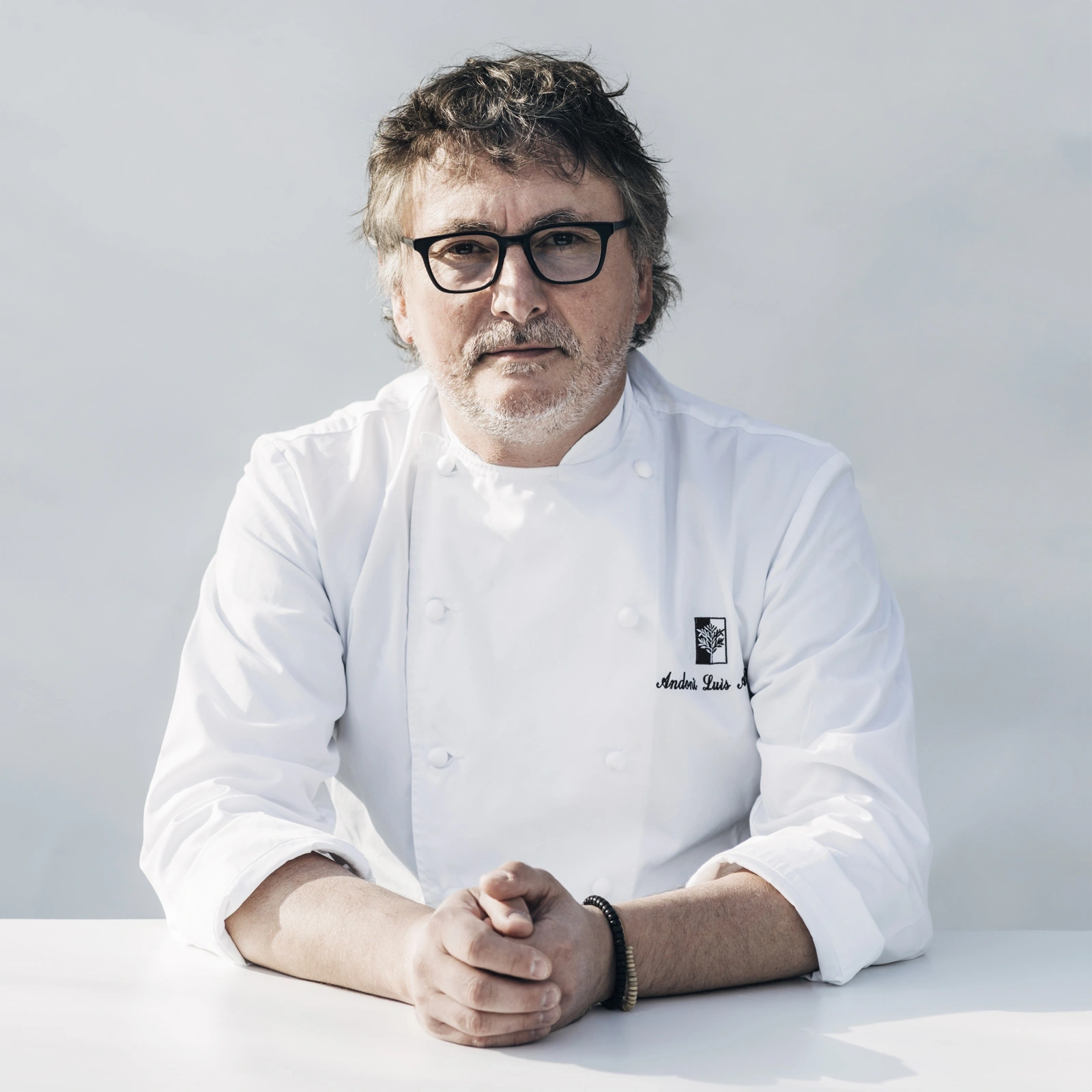 Andoni Luis Aduriz est nommé lauréat du prix Icon 2023 par The World's ...